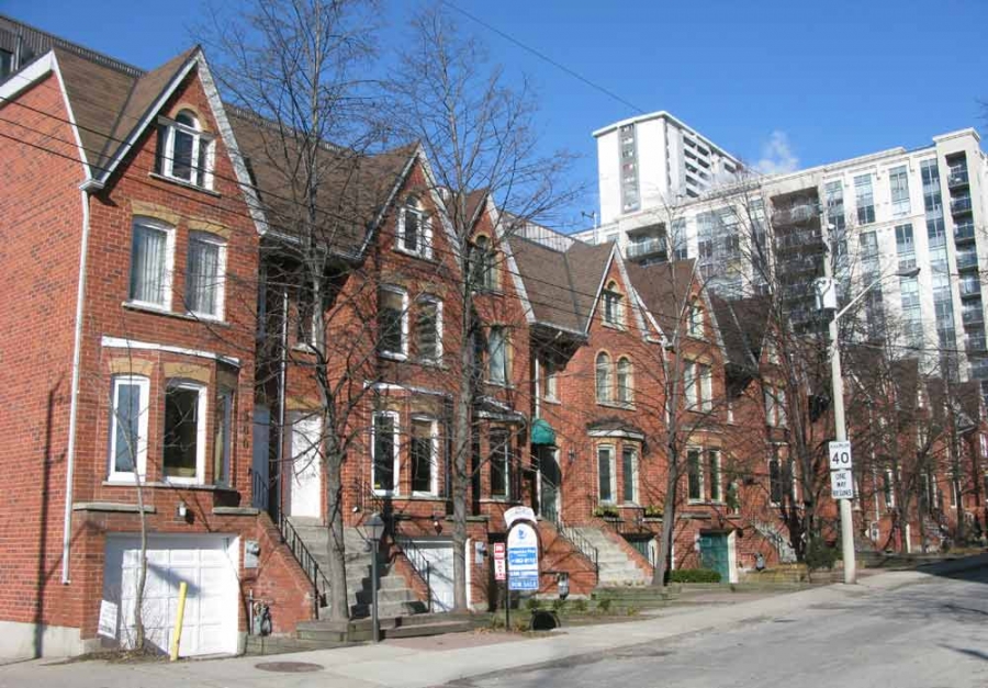 ACO Toronto - 560-584 Ontario Street