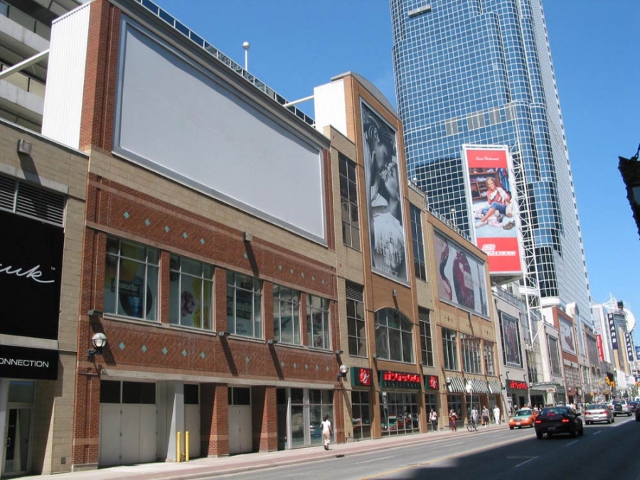 ACO Toronto - Eaton Centre