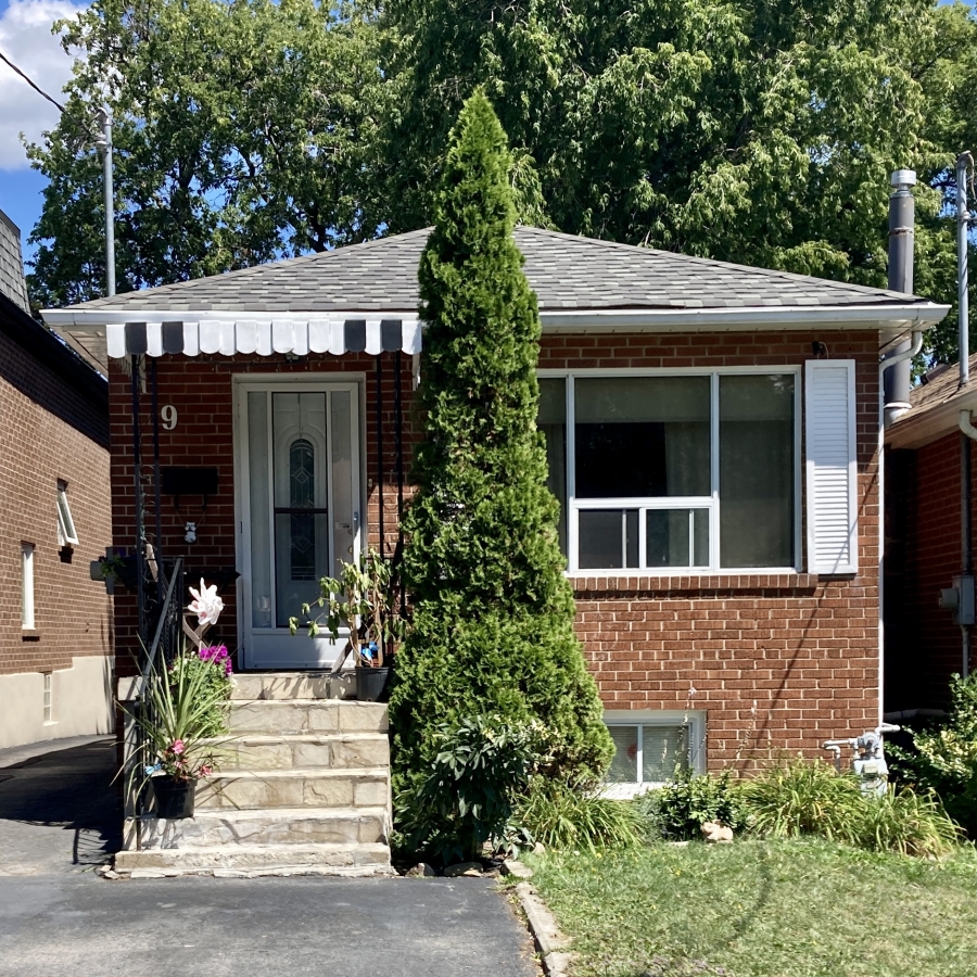 ACO Toronto - 9 Thirteenth Street
